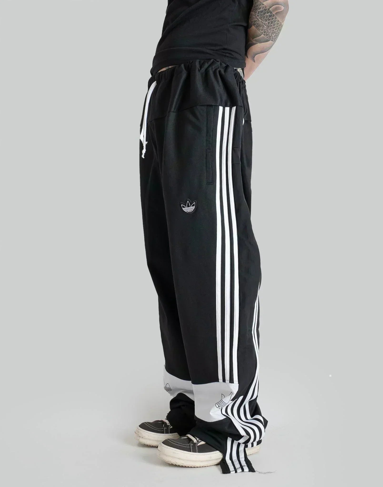 DISCOVERED Docking Wide Track Pants – 082plus